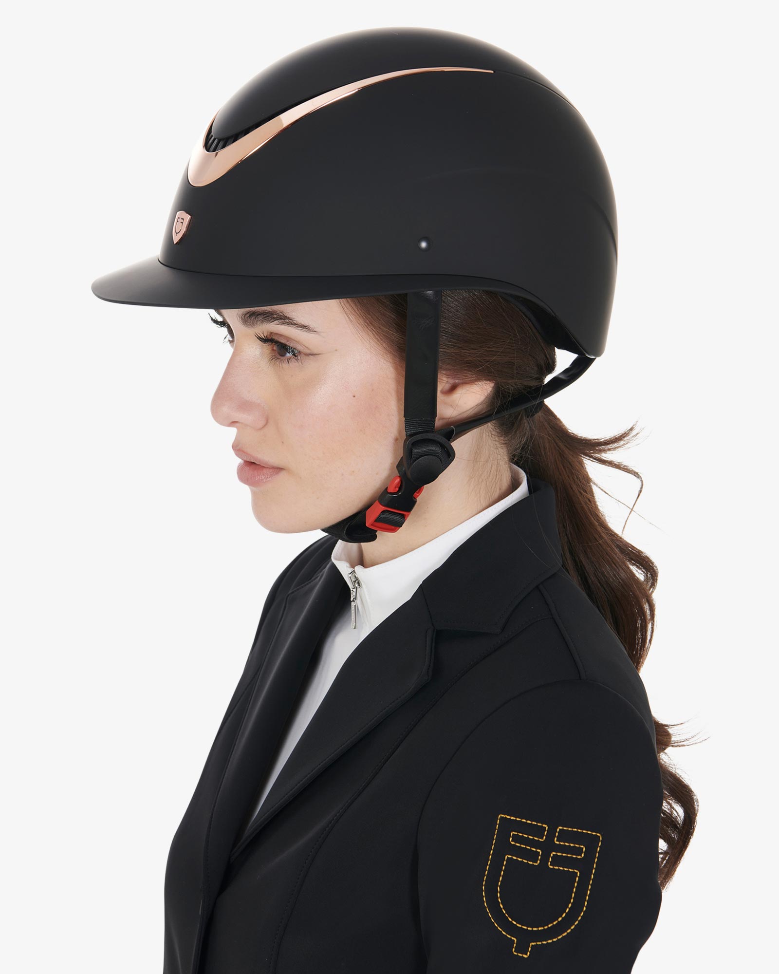 Helmet with shiny frame and wide visor | Shop | Equestro