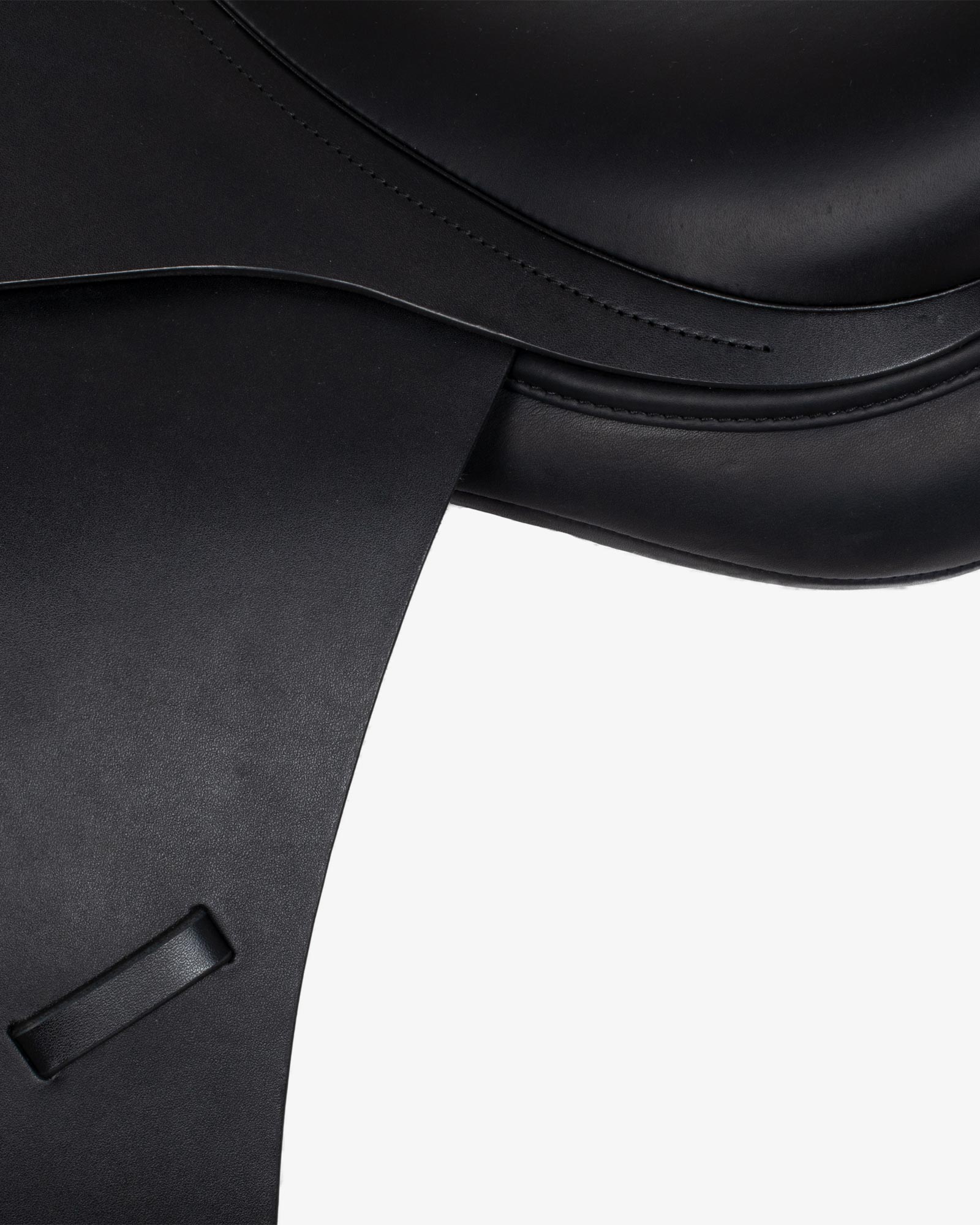 Dressage saddle with long supports | Shop | Equestro