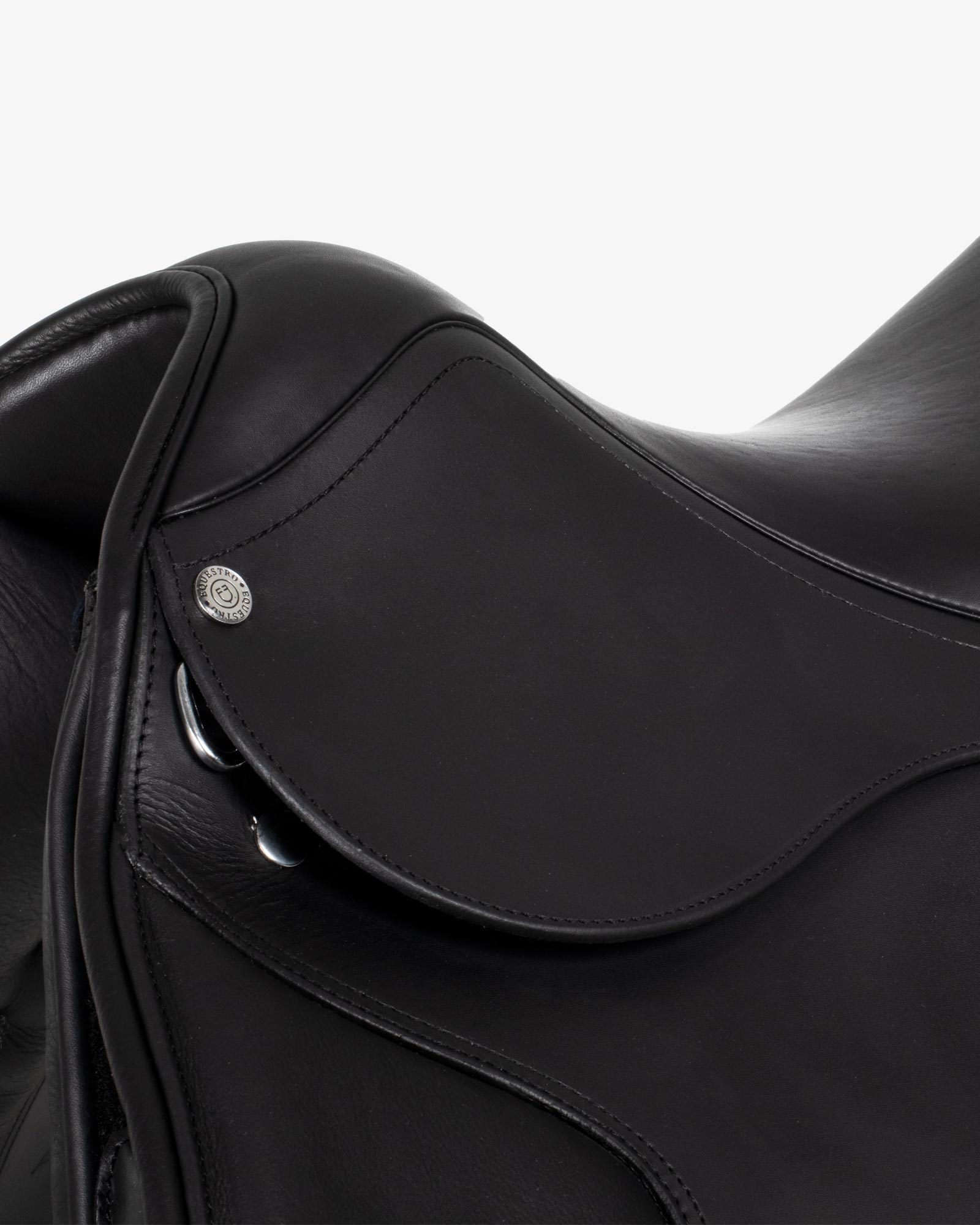 Dressage saddle with removable blocks | Shop | Equestro