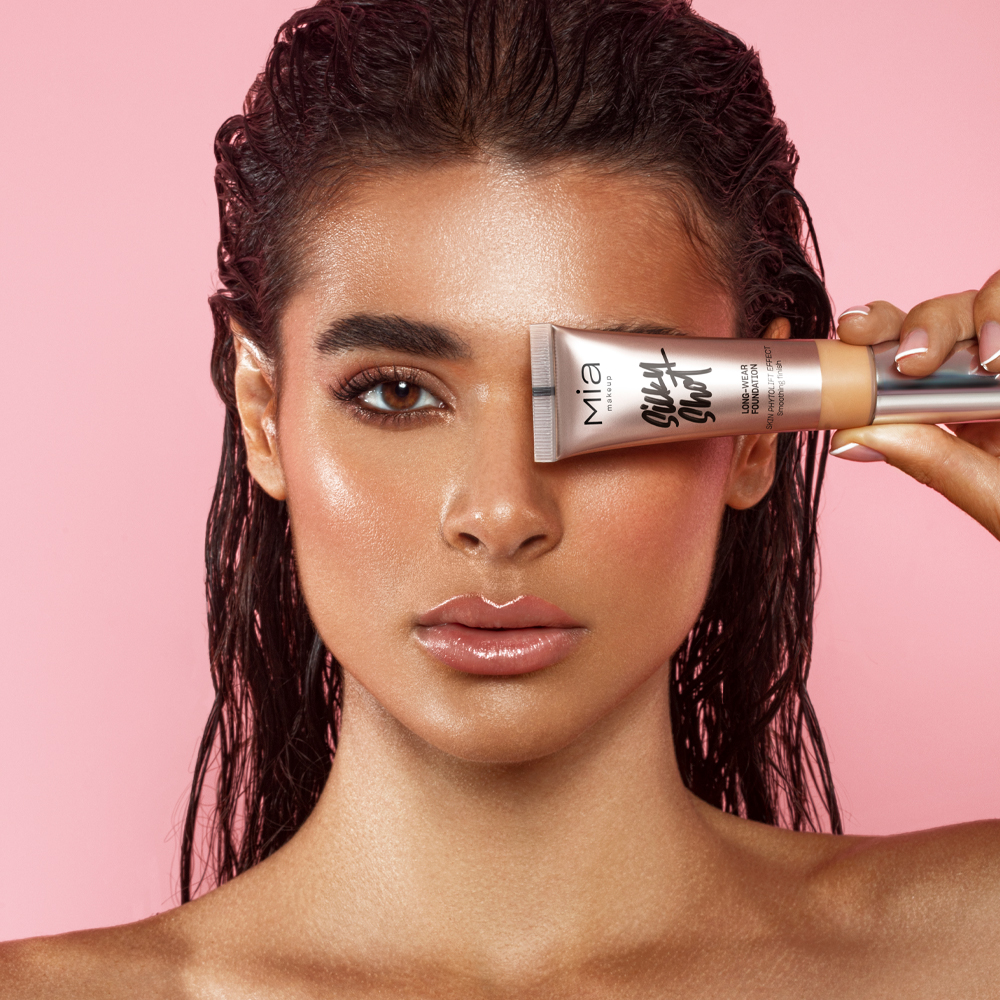 High coverage foundation SILKY SHOT, MIA Makeup